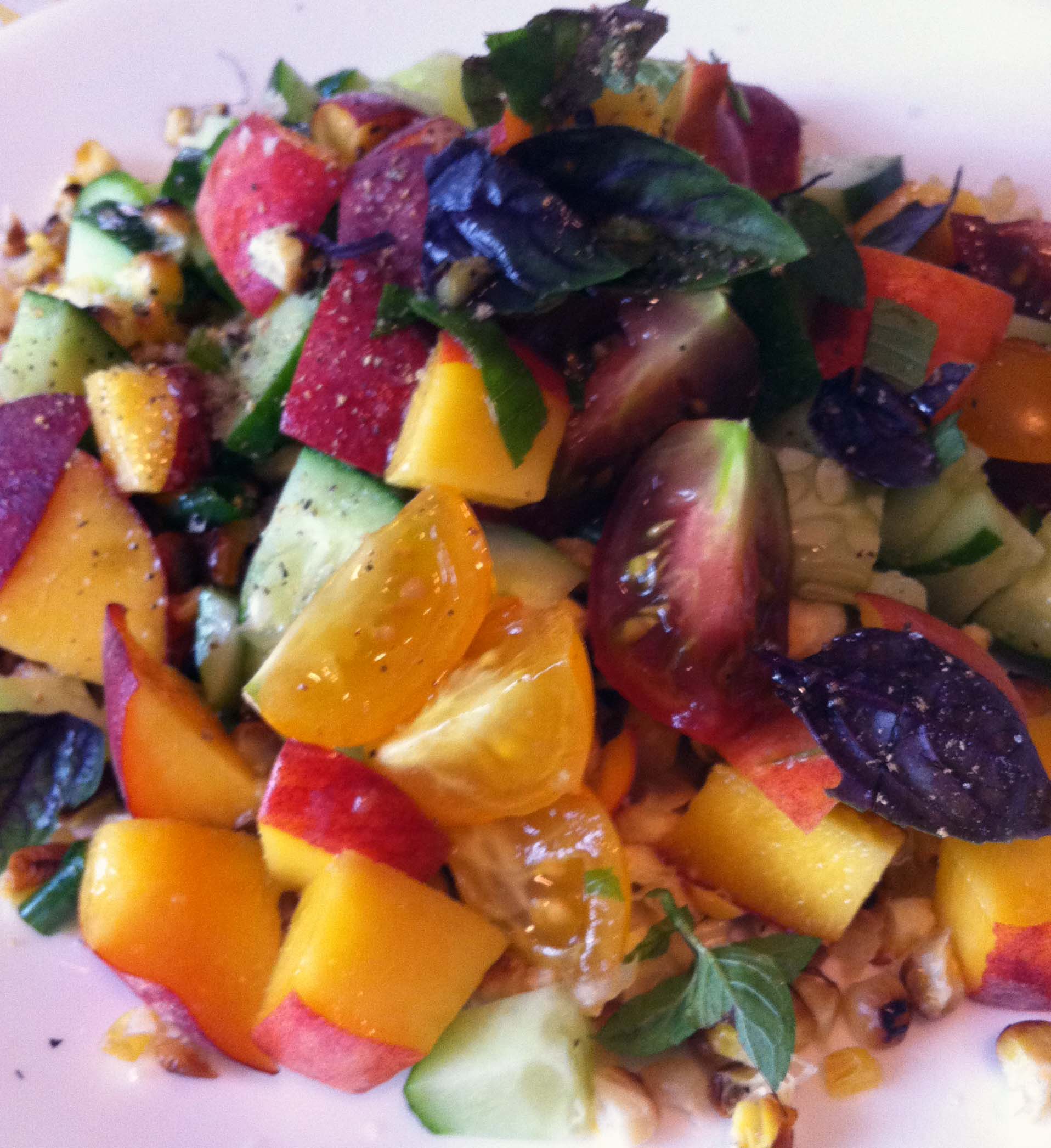 Salade estivale maïs et pêches • Alex Cuisine